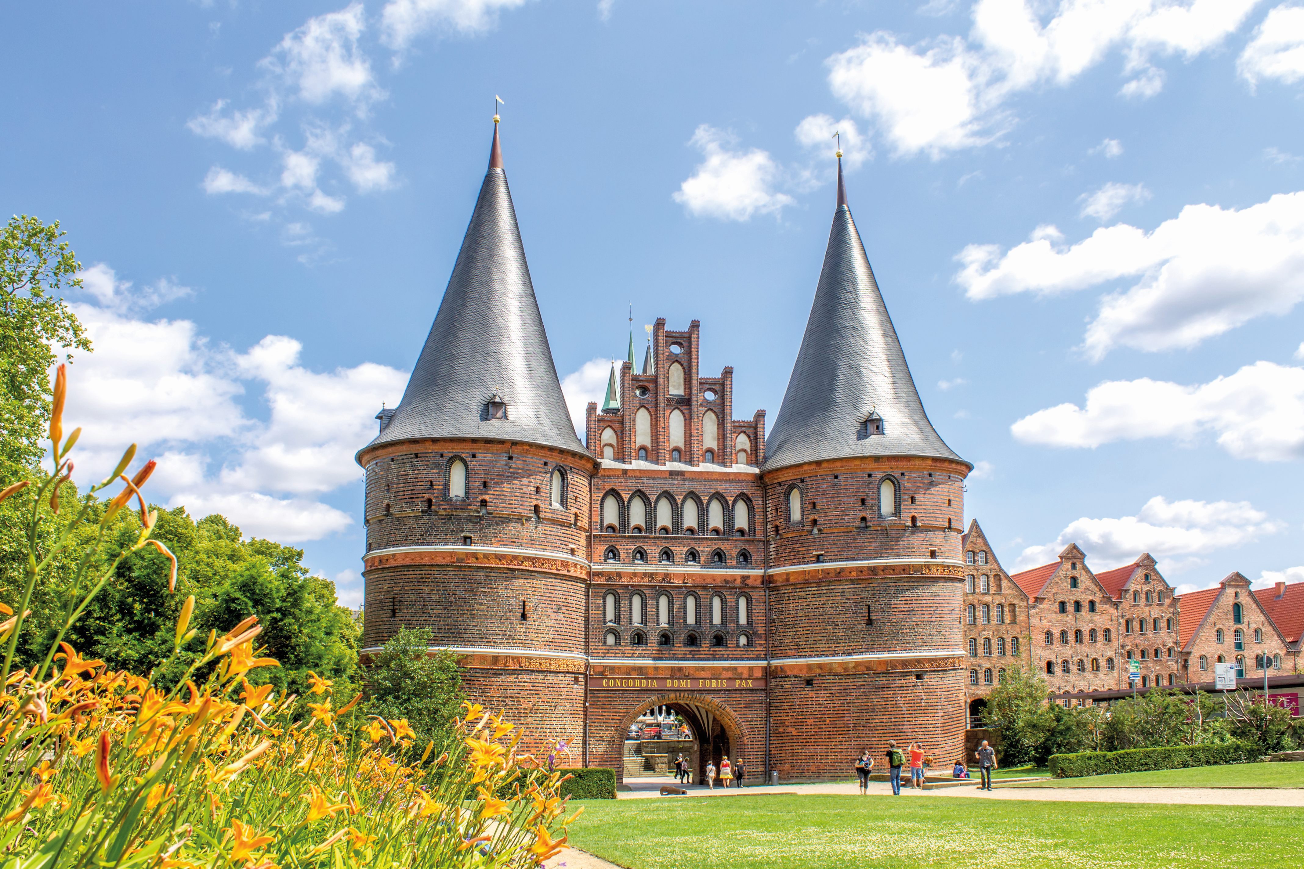 Lübeck & Travemünde: Hanseatische Geschichte & maritimes Flair | Reise ...